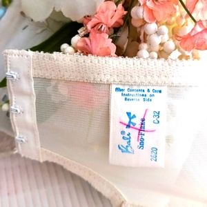 Vintage | Intimates & Sleepwear | Nwt Nos Bali Sno Flake Vintage Bra W ...